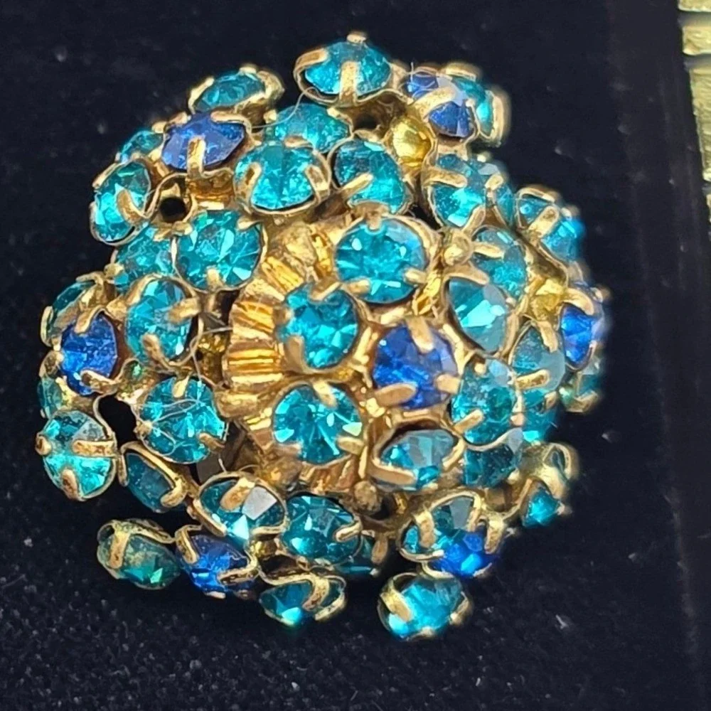 Austria | Jewelry | Vintage Austrian Clip On Earrings Blue Turquoise ...